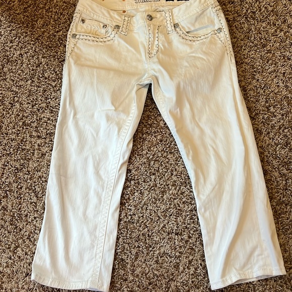 Miss Me | Jeans | Perfect Condition Miss Me White Capris | Poshmark
